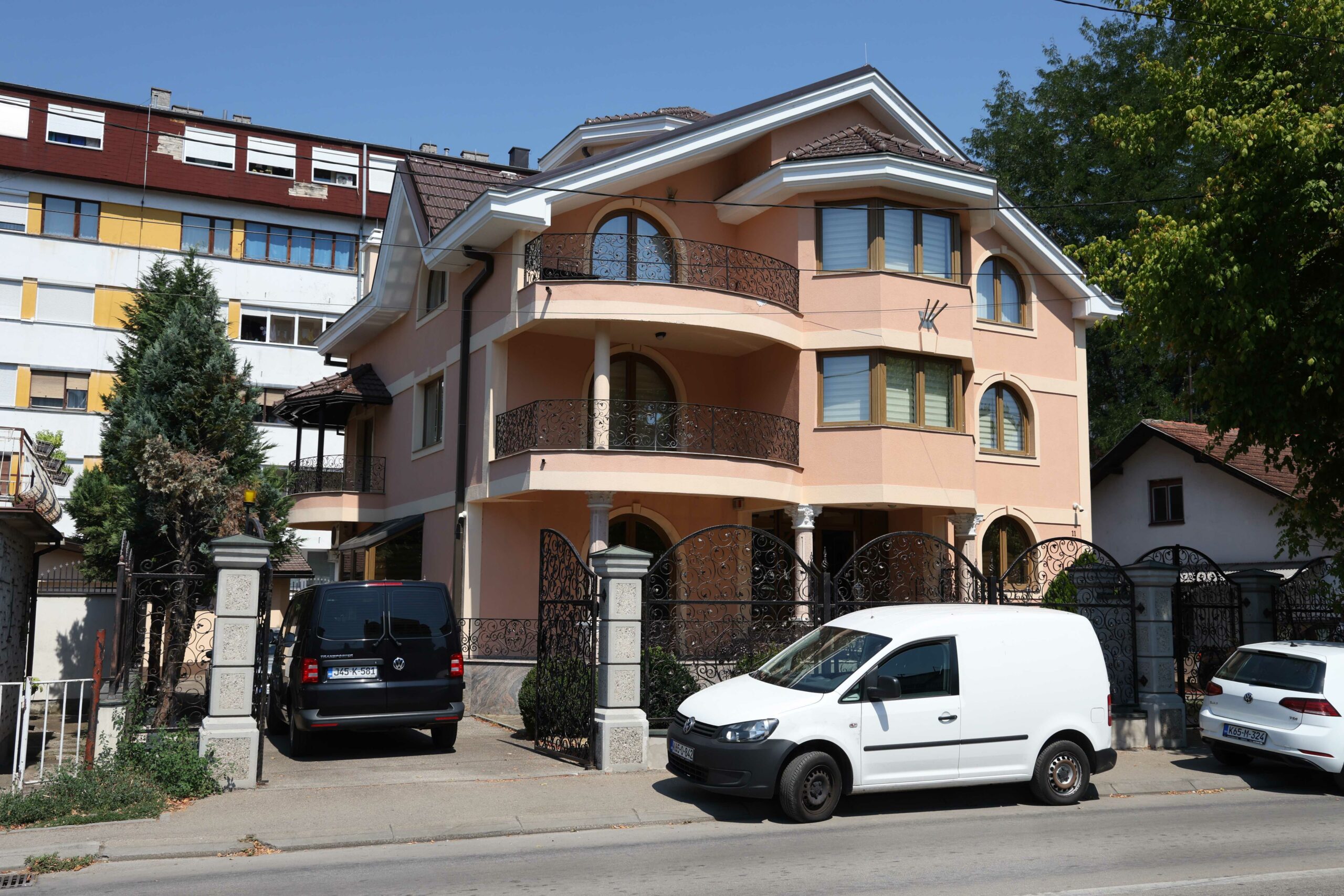 Izet Beganović uhapšen u centru Banjaluke, procurio trenutak hapšenja