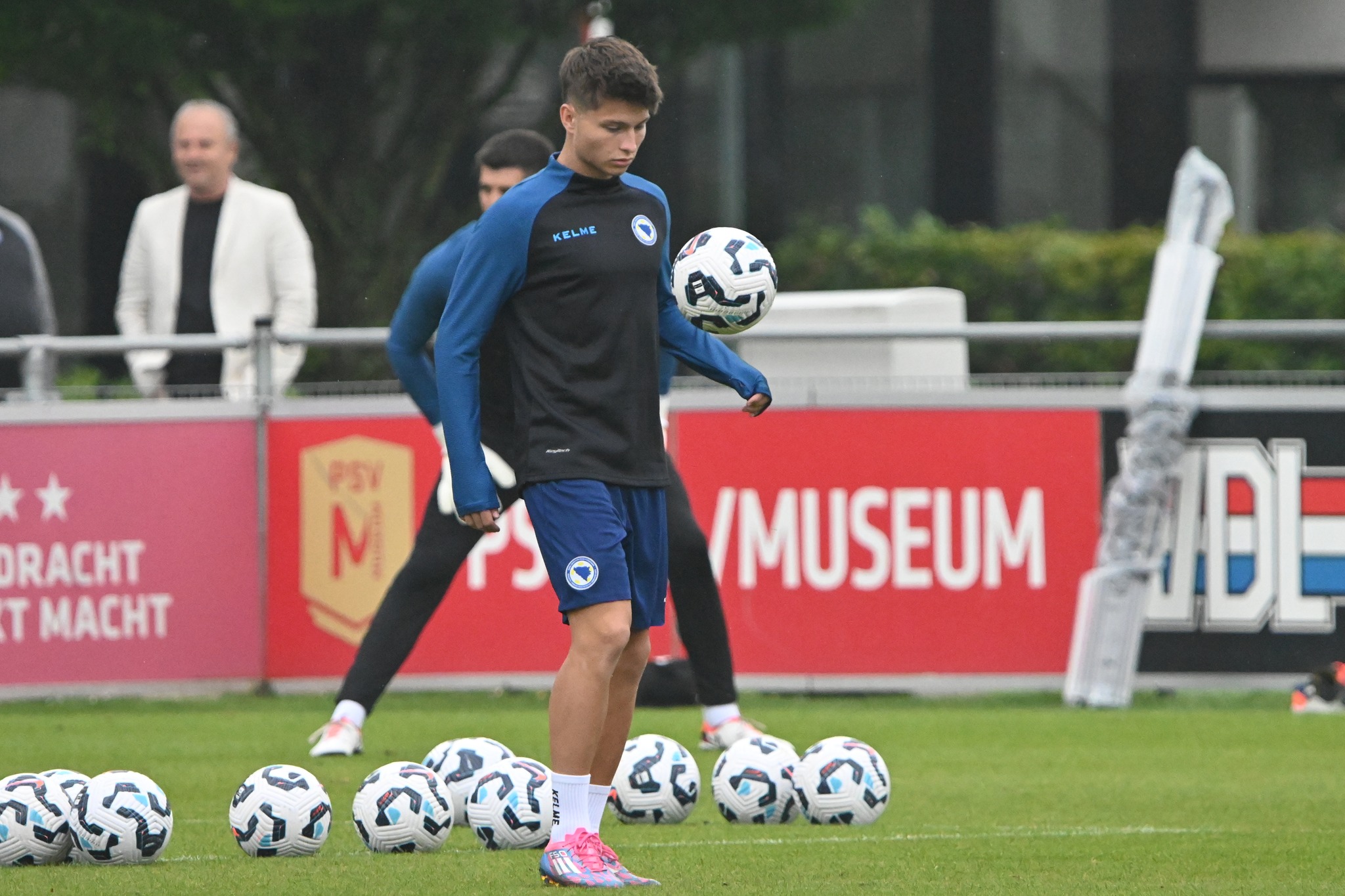 Esmir Bajraktarević napušta PSV, odlazi u ovaj klub