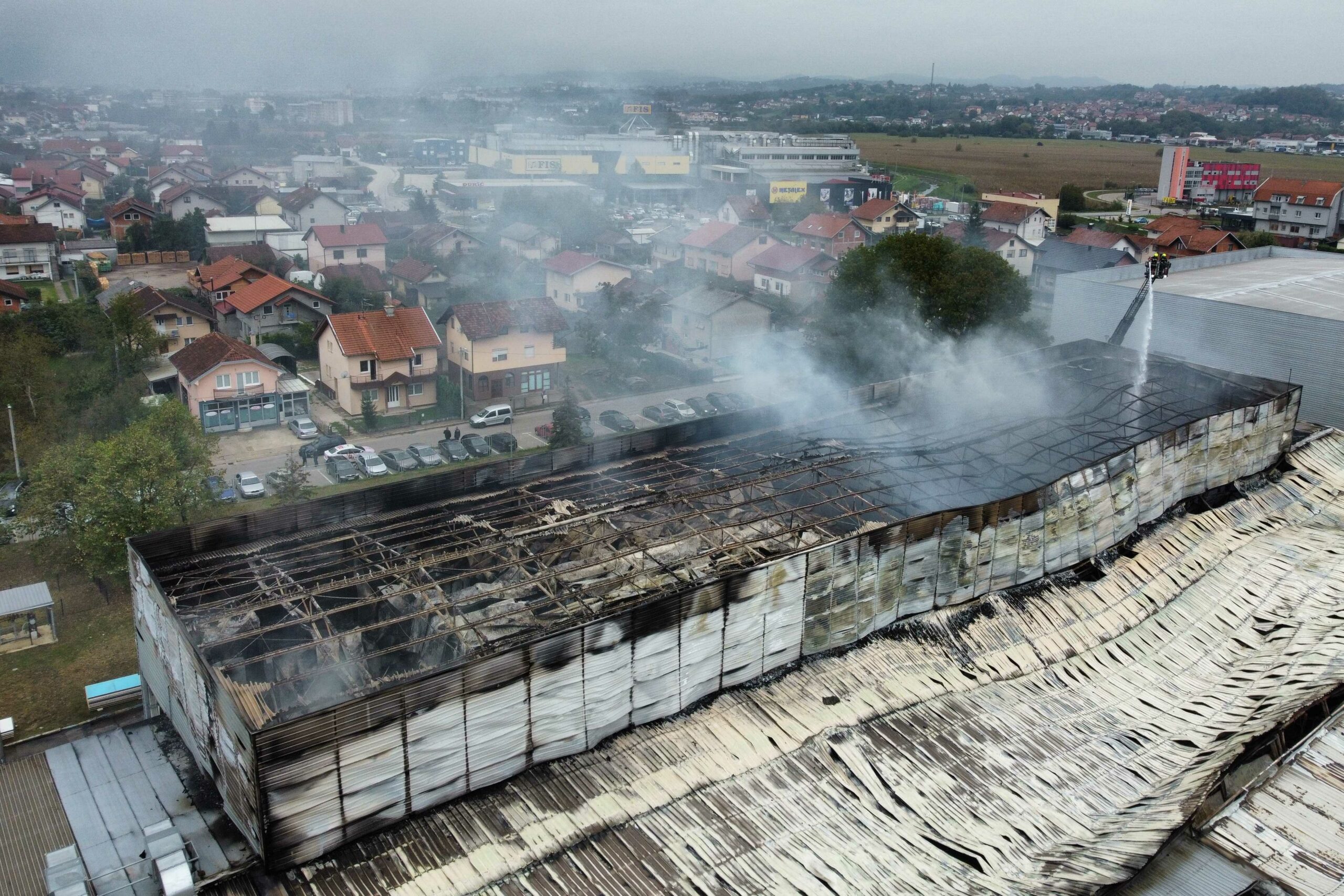 Požar u Dervišima, prve fotografije sa mjesta buktinje
