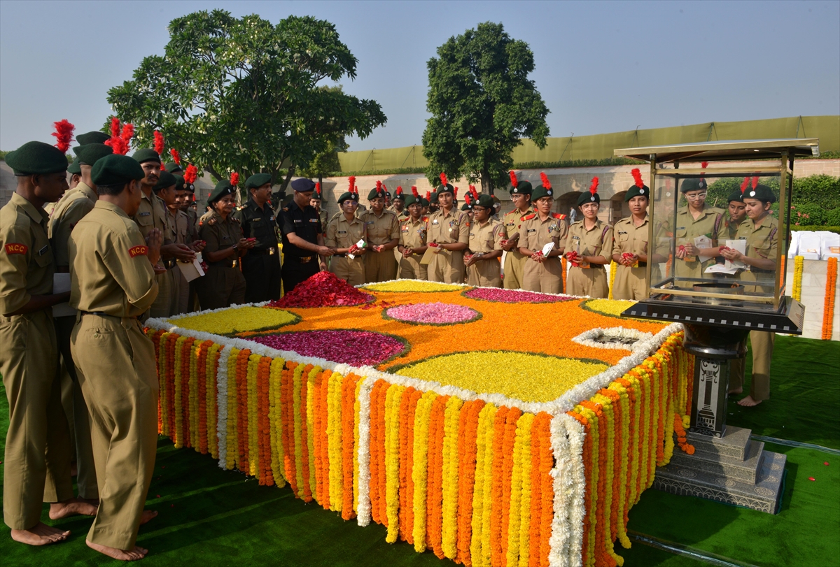 U Indiji obilježena 155. godišnjica rođenja Mahatme Ghandija