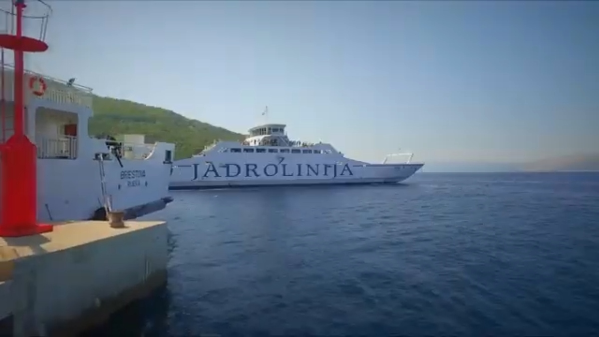 Pala rampa na trajektu Supetar, na brodu bilo 10 putnika