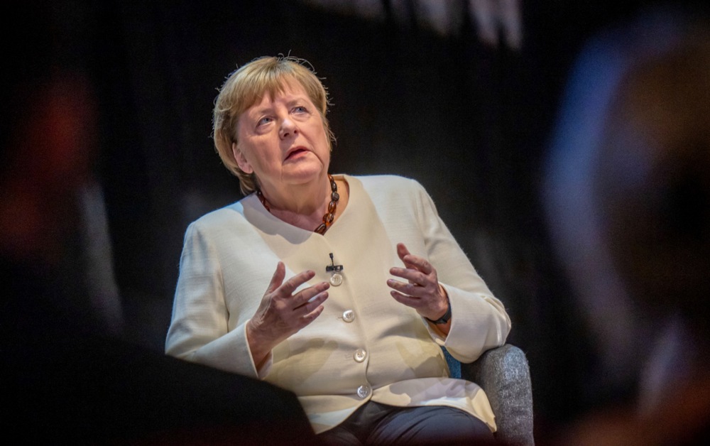 Angela Merkel ističe da je Tramp fasciniran nekontrolisanom moći Putina ...
