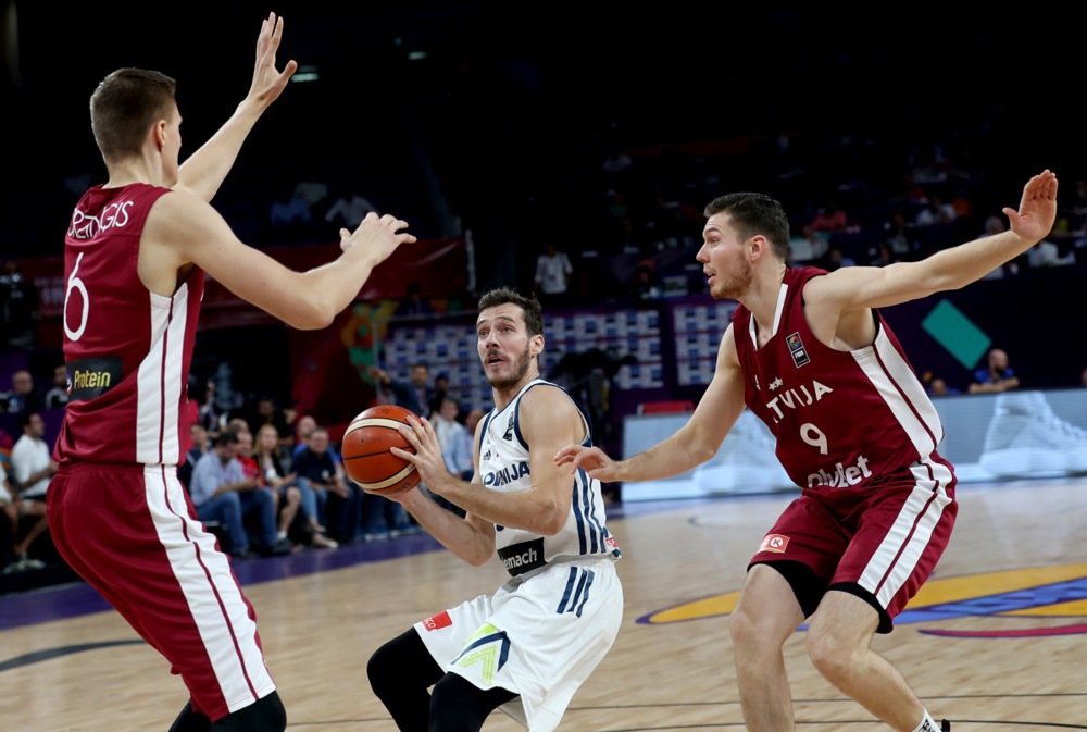 Bertans i Porzingis se oprostili od svog prijatelja i saigrača