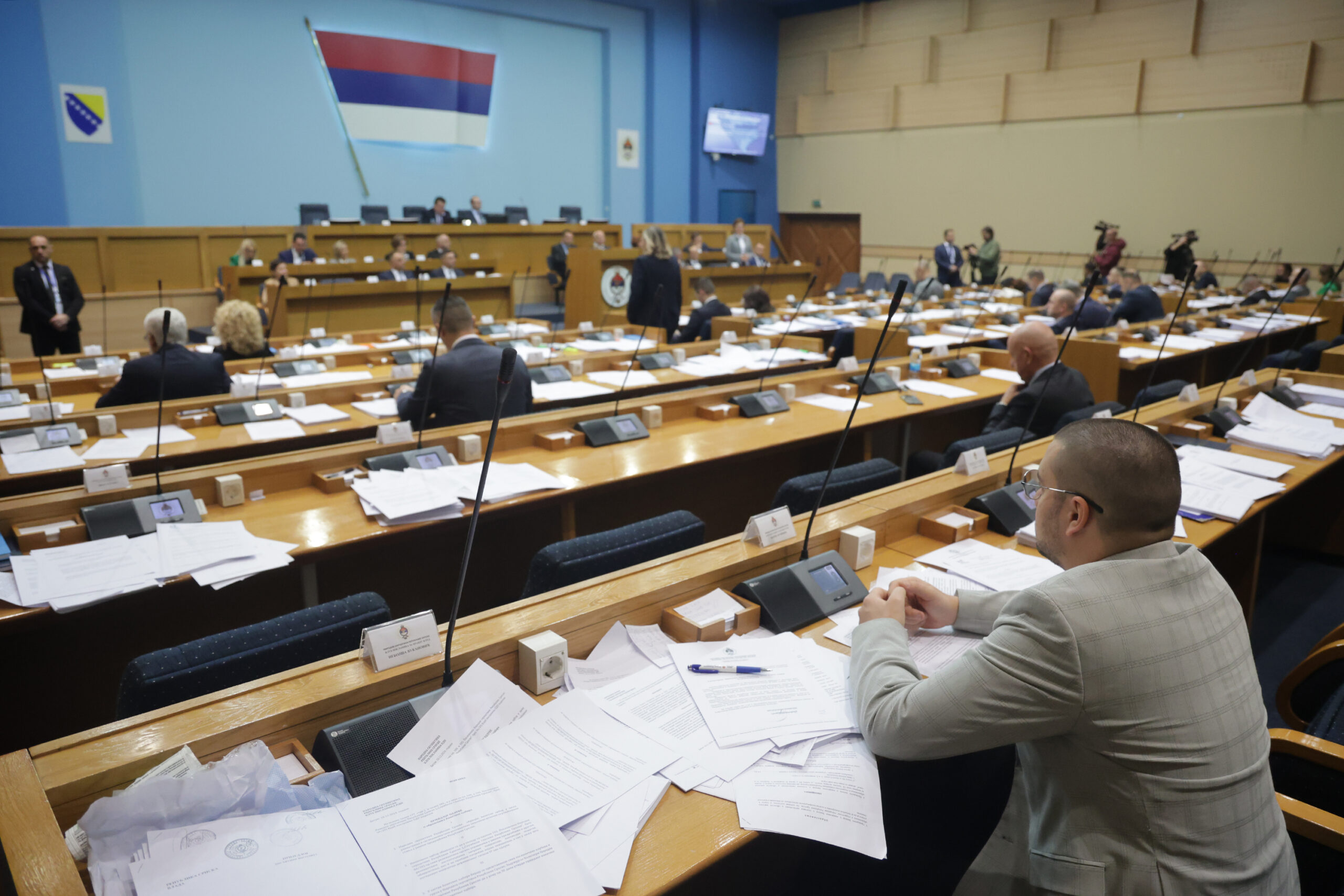 Narodna skupština RS usvojila zaključke o narušavanju pravnog poretka u BiH