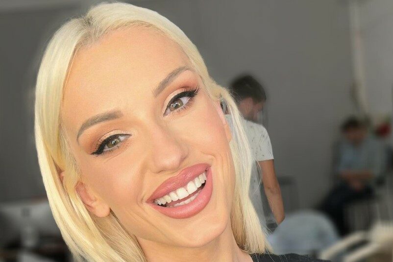 Anja Mit uhvaćena sa novim dečkom nakon što se razvela od pilota ...