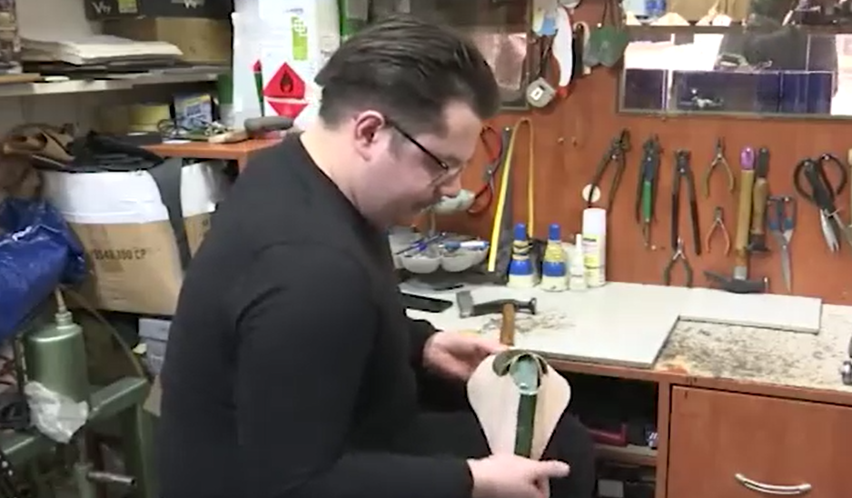 Luka Cvetković pravi remek djela od obuće