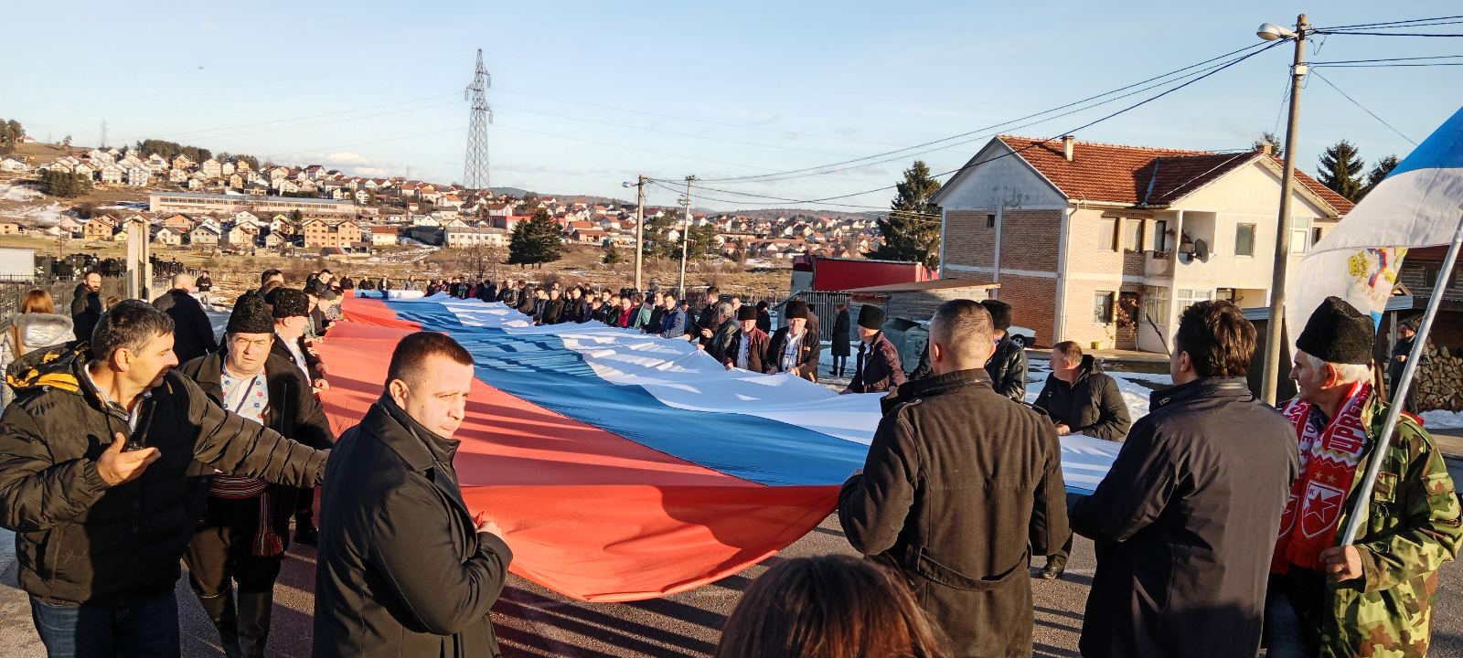 Razvijena zastava Srpske duga 200 metara u Sokocu