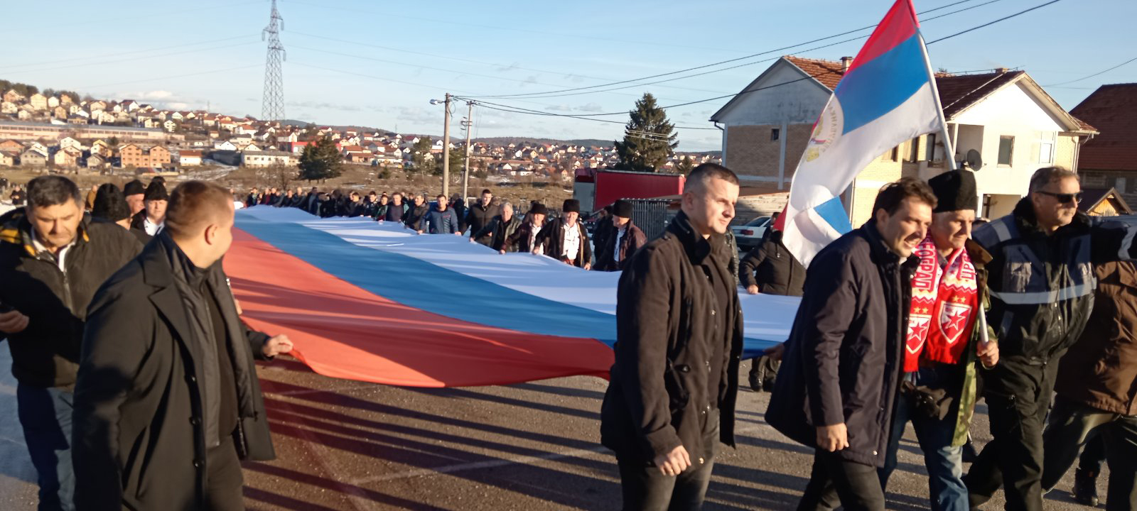 Razvijena zastava Srpske duga 200 metara u Sokocu