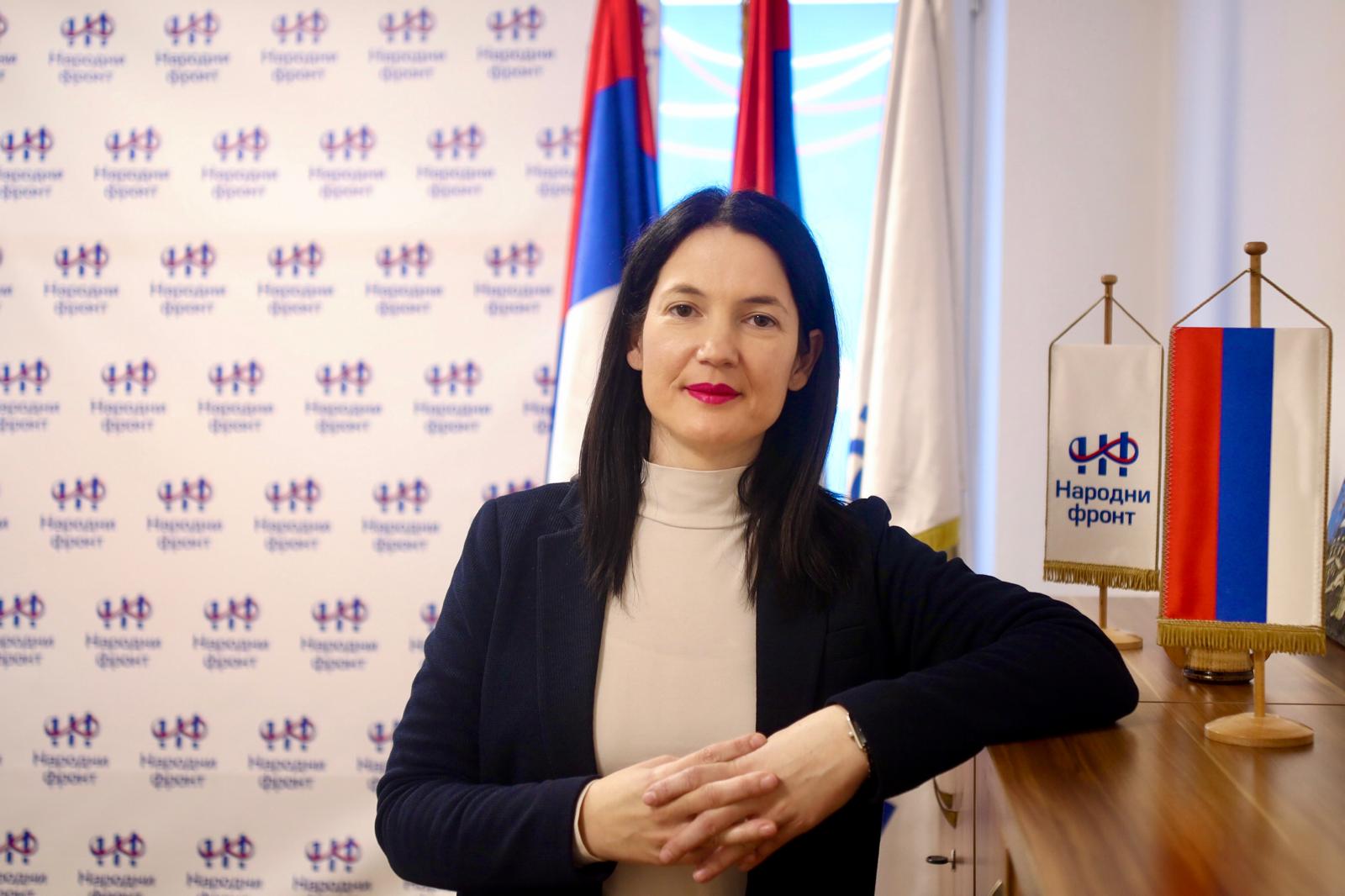 Jelena Trivić kaže da se Cvijanovićeva mogla samo zahvaliti na poklonu