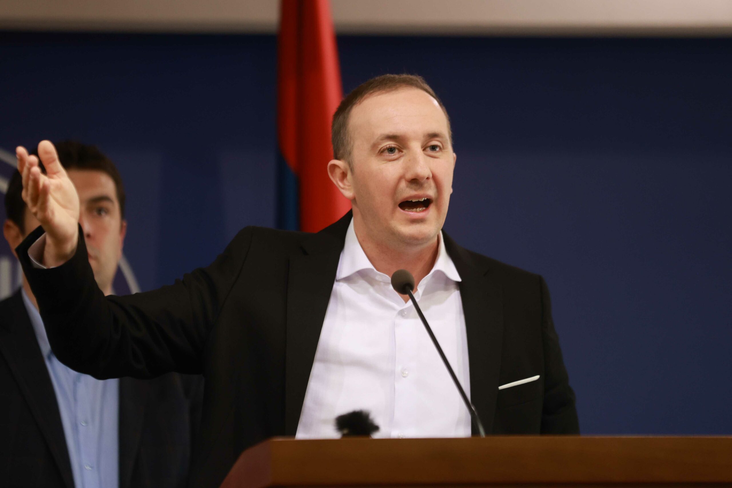 Ognjen Bodiroga poručio da da 5 poslanika SNSD pregovara sa SDS