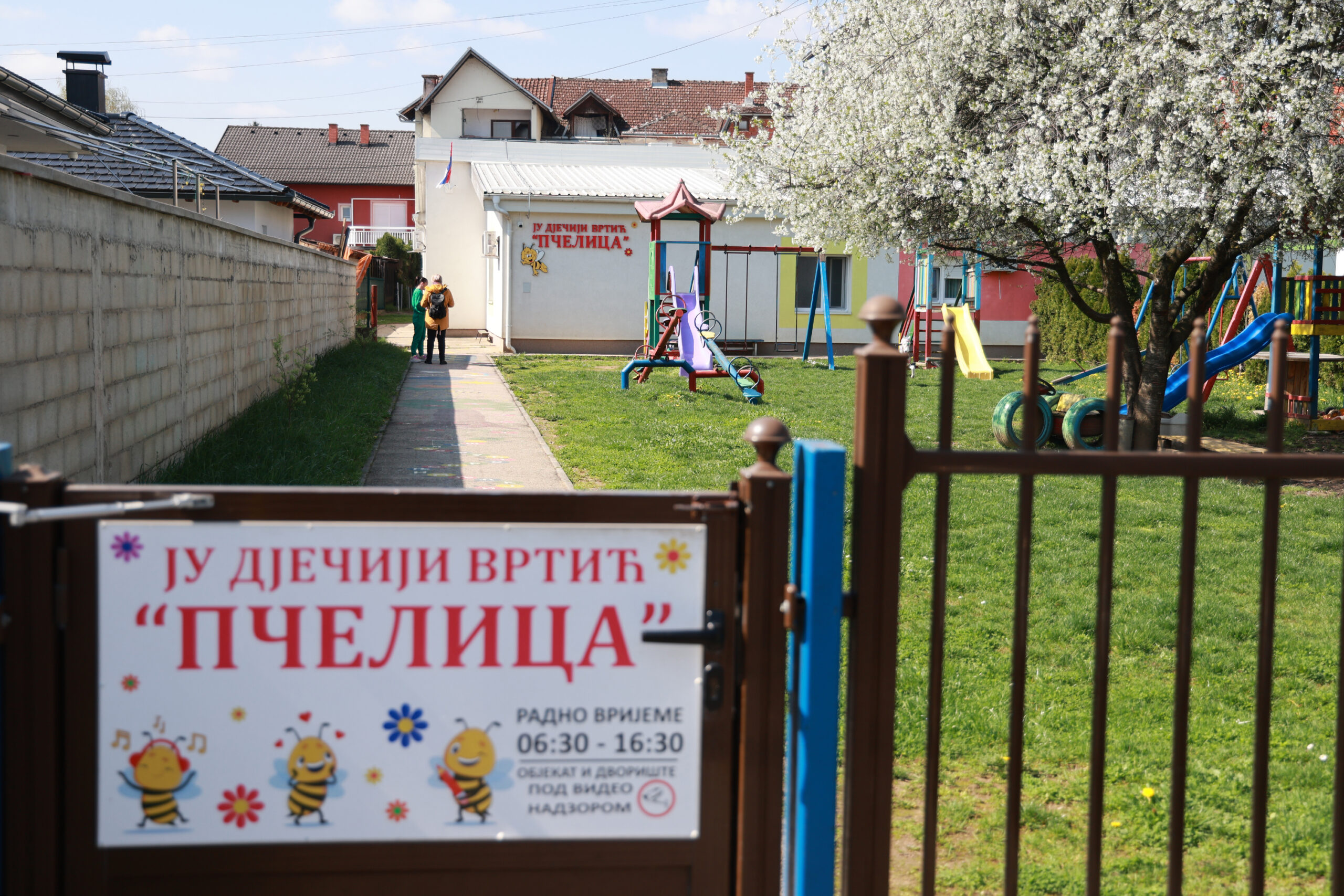 Vrtić iz Kozarske Dubice zatvoren, roditelji čekaju odgovore nadležnih