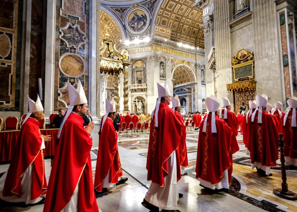 Kardinali bez iskustva gledali film 'Konklava' kao vodič kroz složene ...
