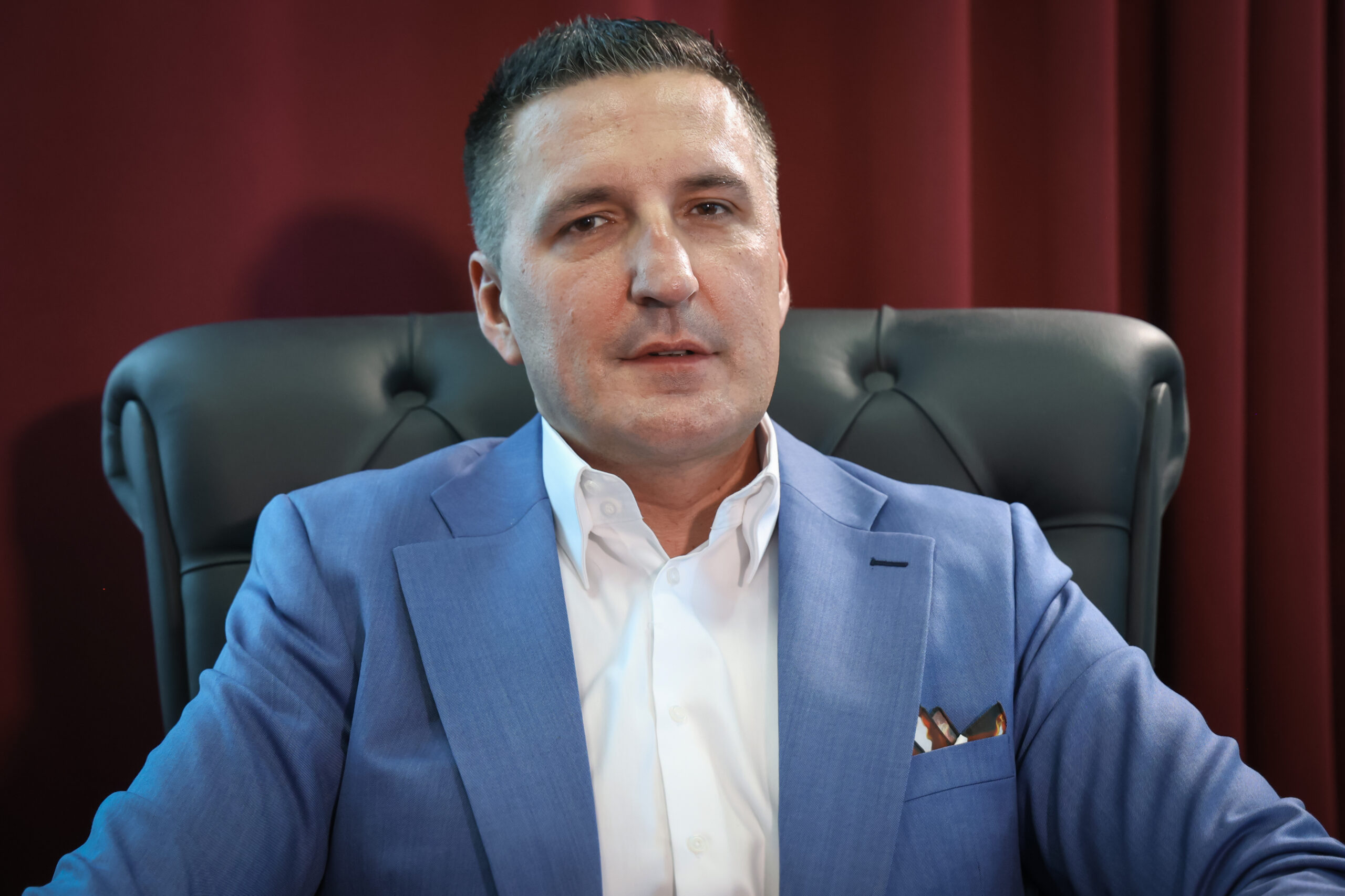 Nedeljko Elek POTKAČIO stranačkog kolegu i zapalio mreže