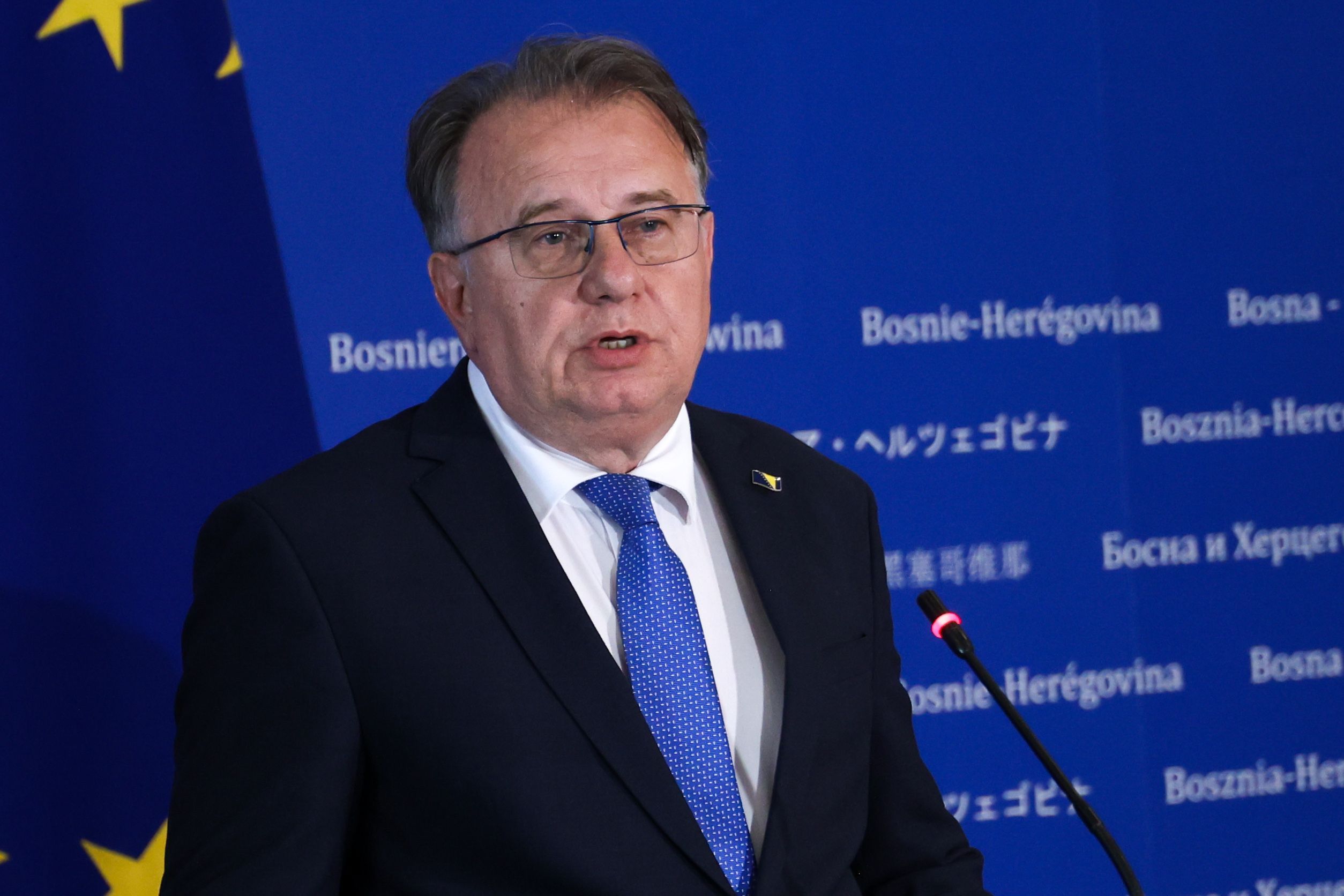 Nermin Nikšić najavio povlačenje iz politike nakon isteka mandata