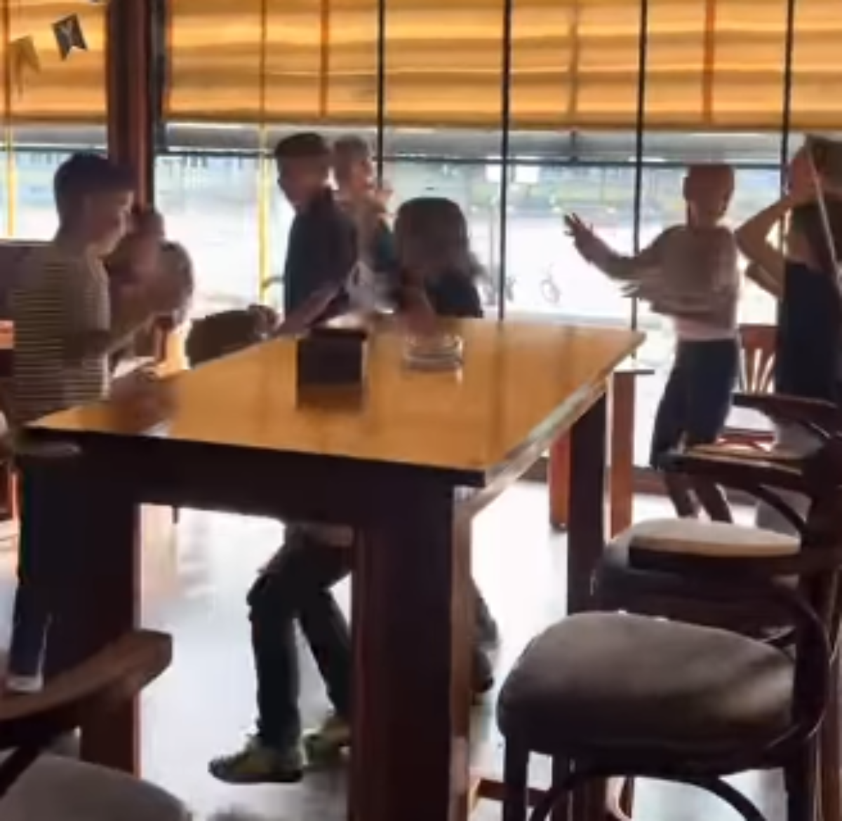 Designerica opet šokira: Djeca plešu uz pjesmu kontroverznog repera ...