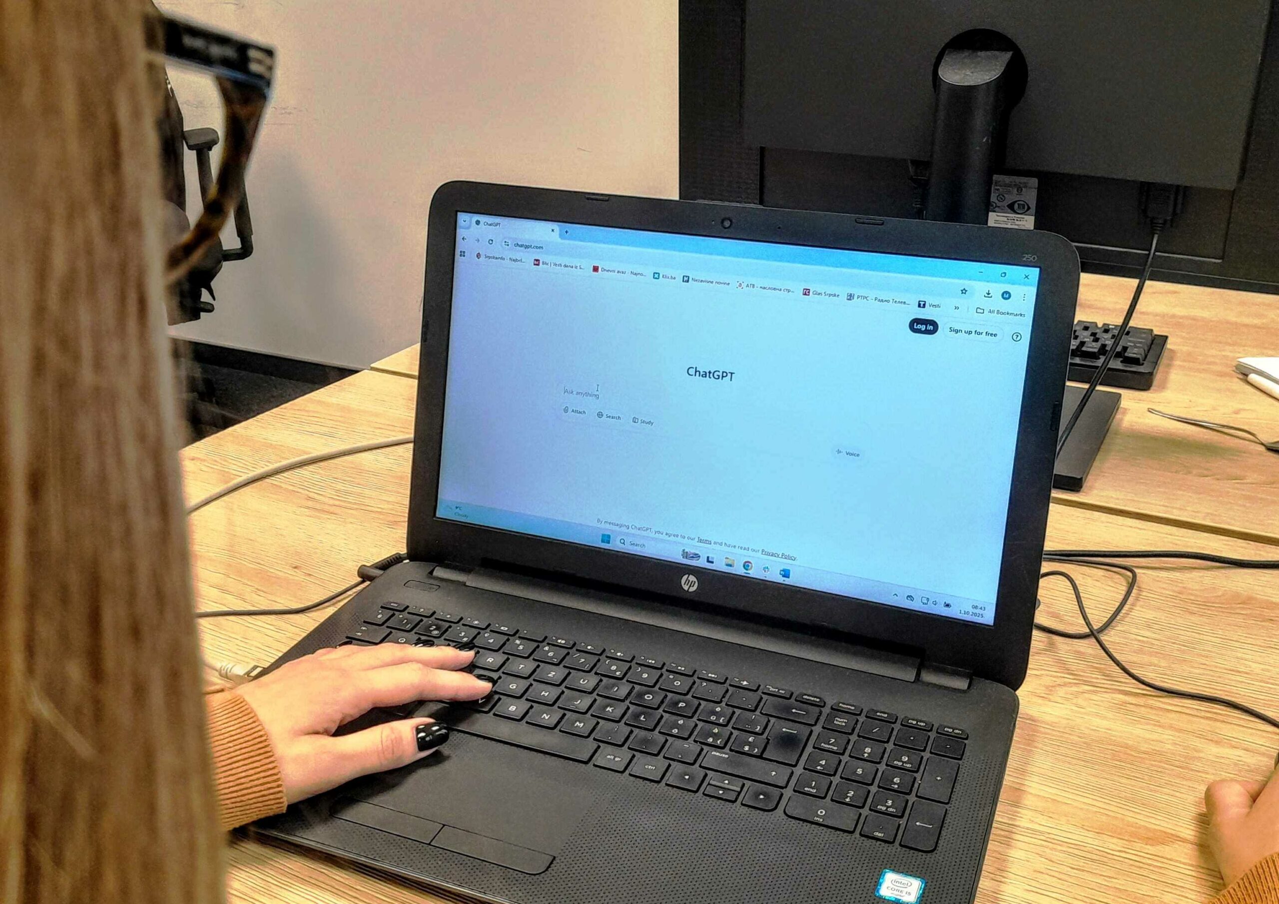 ChatGPT pomaže, ali može i odmoći: Ove 4 informacije nikada ne smijete ...