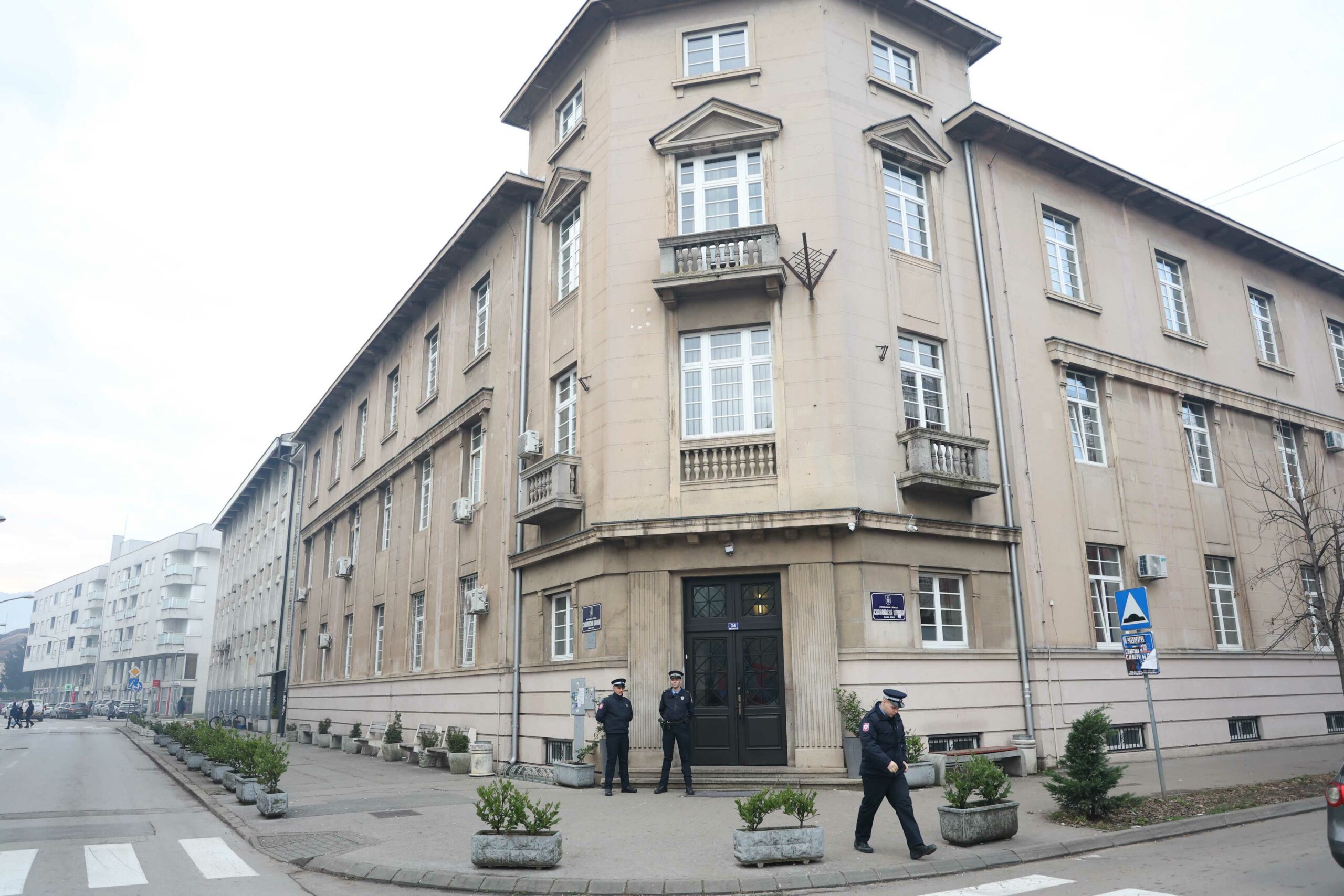 Dojava o bombi i u svim srednjim školama u Banjaluci