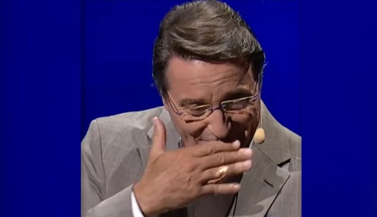 Jovan Memedović nije mogao da se zaustavi, jedva pročitao pitanje