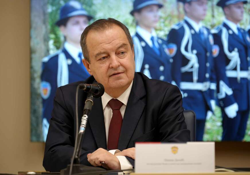 Ivica Dačić u teškom stanju u bolnici, priključen na aparate