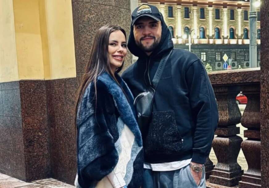 Bogdana Ražnatović stigla u Rusiju, pored Veljka ne skida osmijeh sa lica