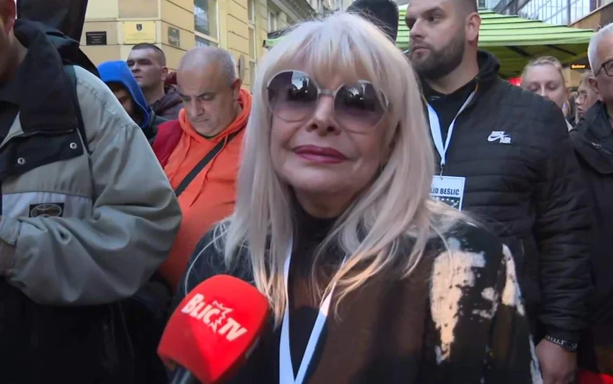 Hanka Paldum slomljena zbog smrti supruge Halida Bešlića